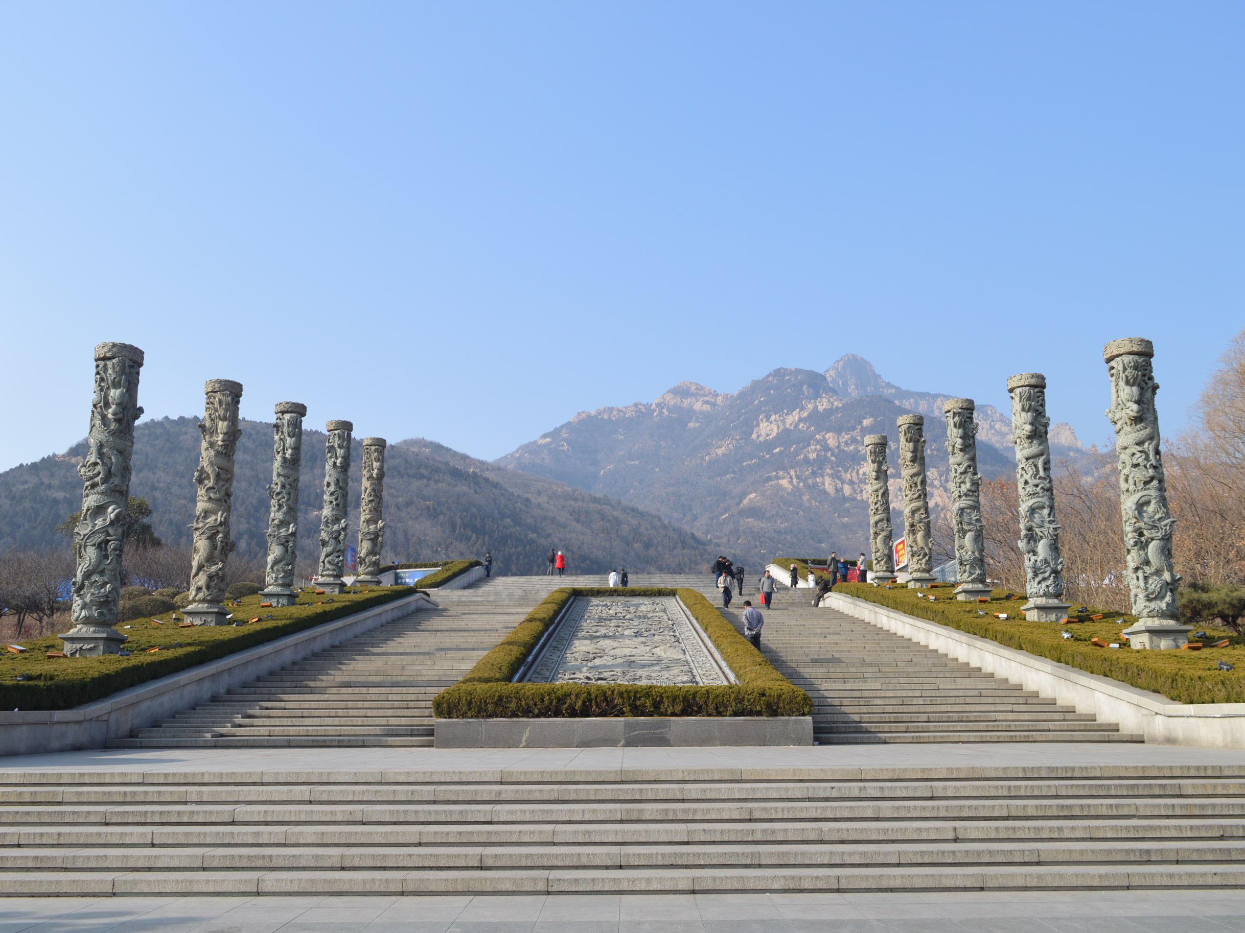 Mount Taishan of the Five Sacred Mountains of China - PIATRAONLINE.com