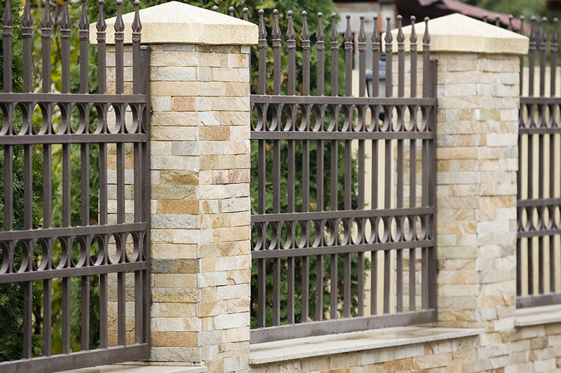 What type of stone to choose for your fence - PIATRAONLINE.com